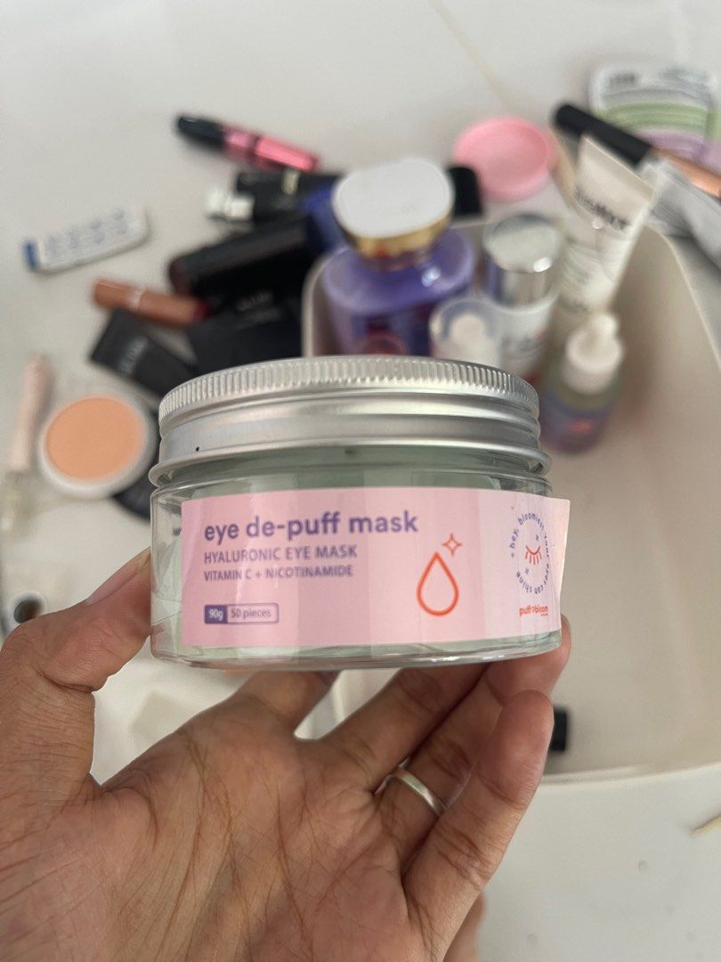 Puff and Bloom Eye De-Puff Mask on Carousell