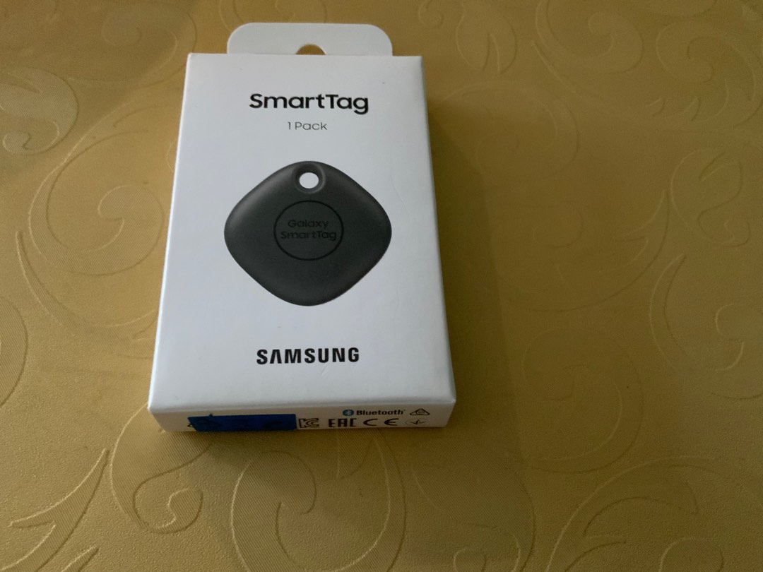 Samsung Smart Tag, Mobile Phones & Gadgets, Other Gadgets on Carousell