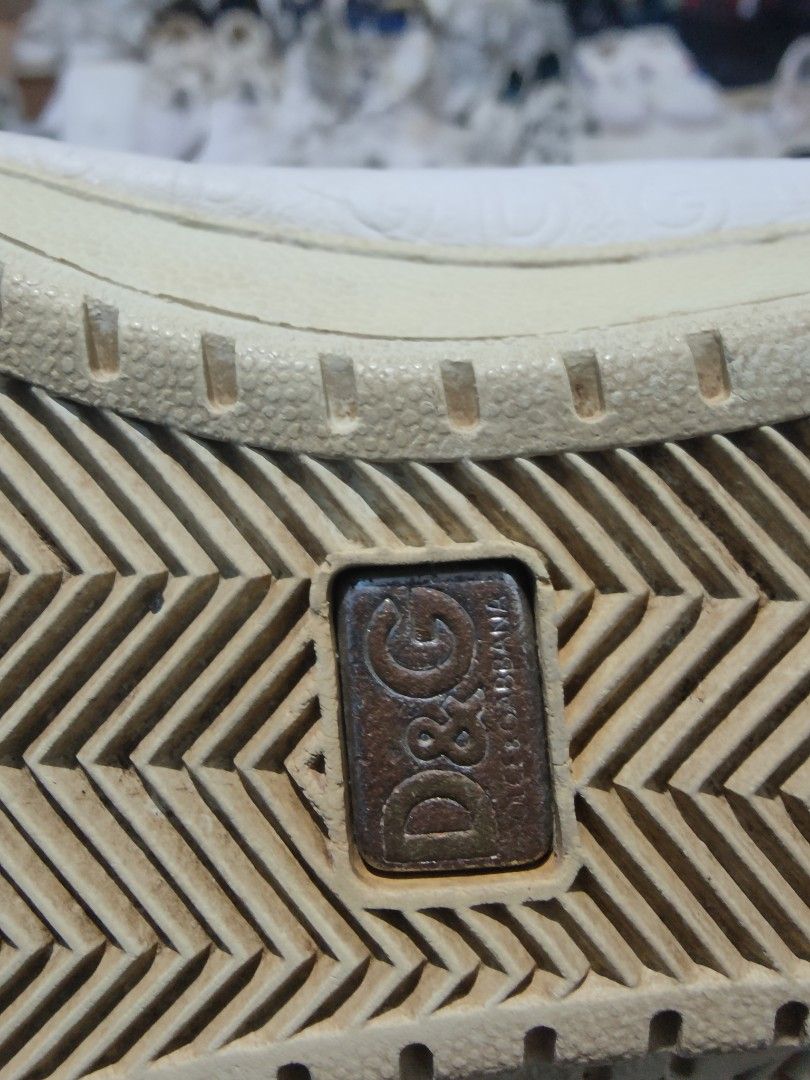 Sepatu Dolce Gabbana, Fesyen Wanita, Sepatu di Carousell