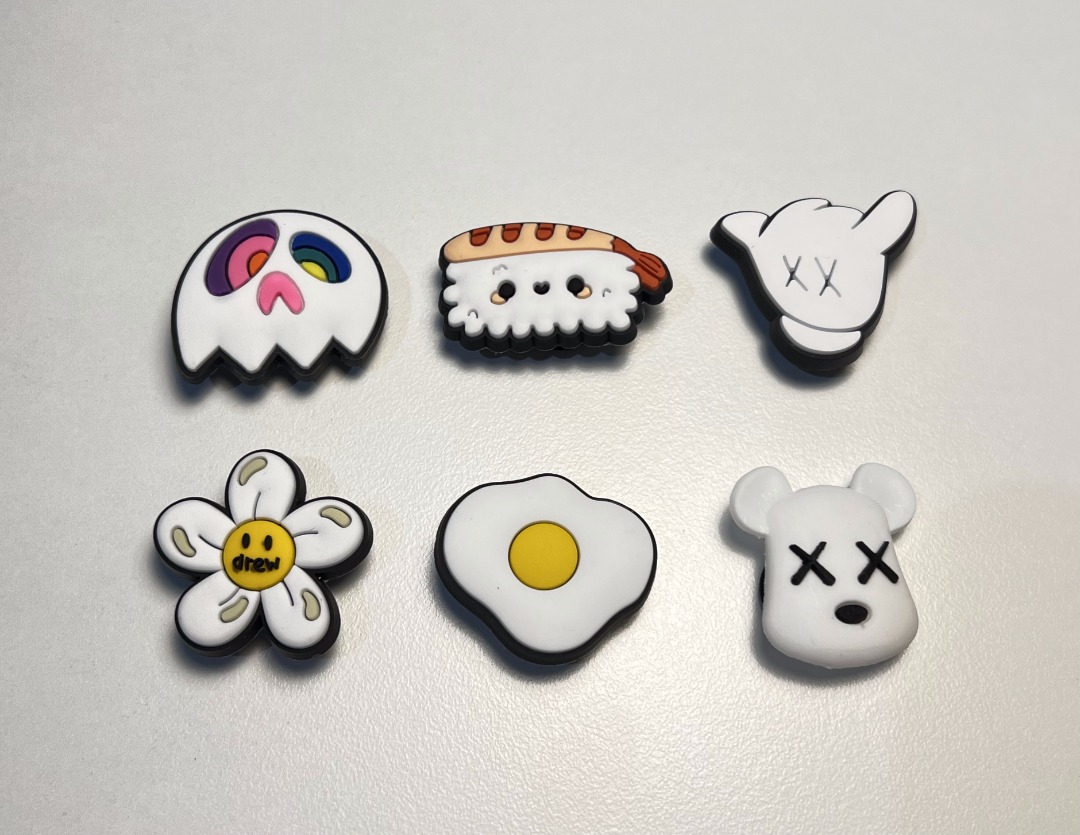 [SG STOCK] White Collection of Jibbits / Jibbitz, Men's Fashion ...