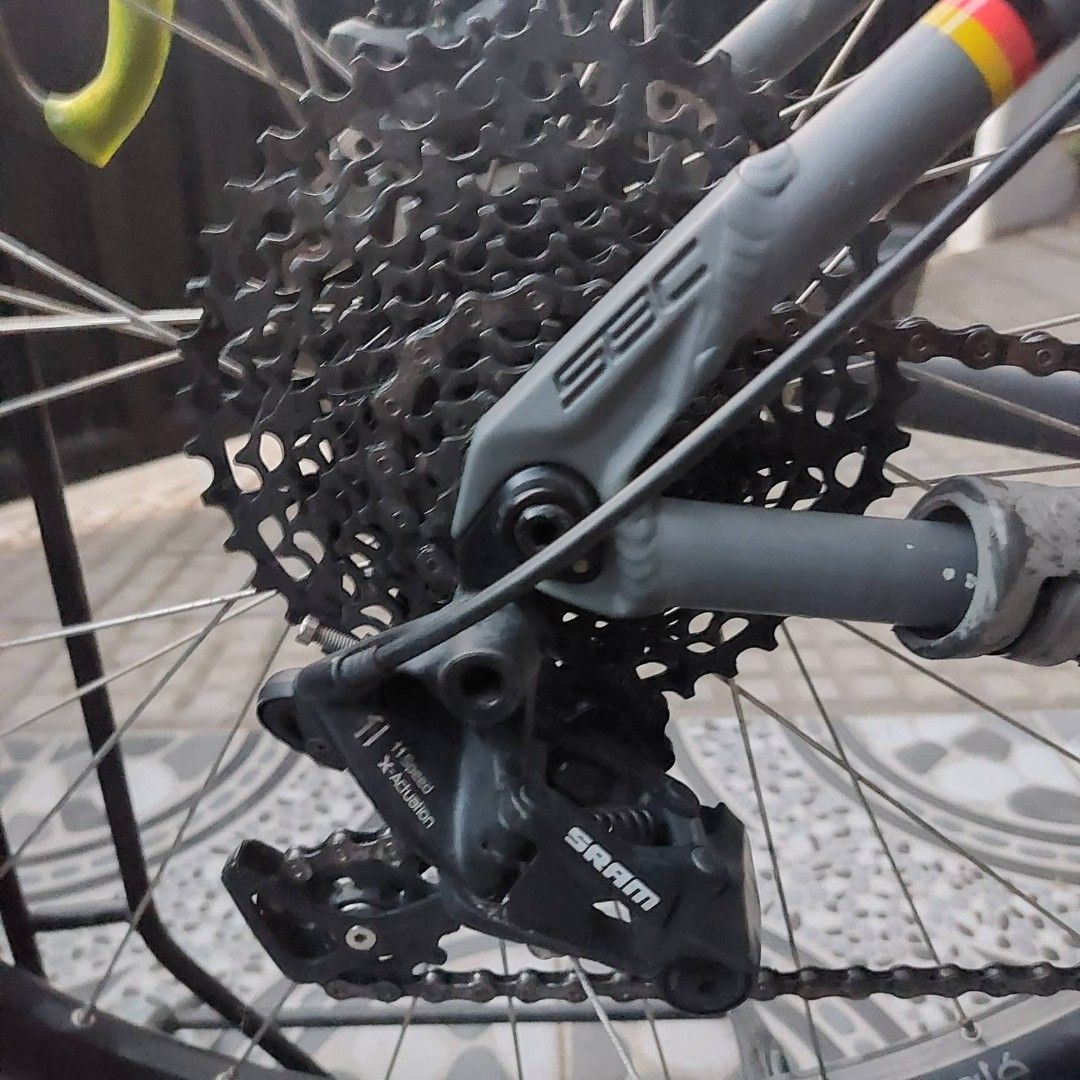 Silverback Slade Comp 27.5+, Sports Equipment, Bicycles & Parts ...