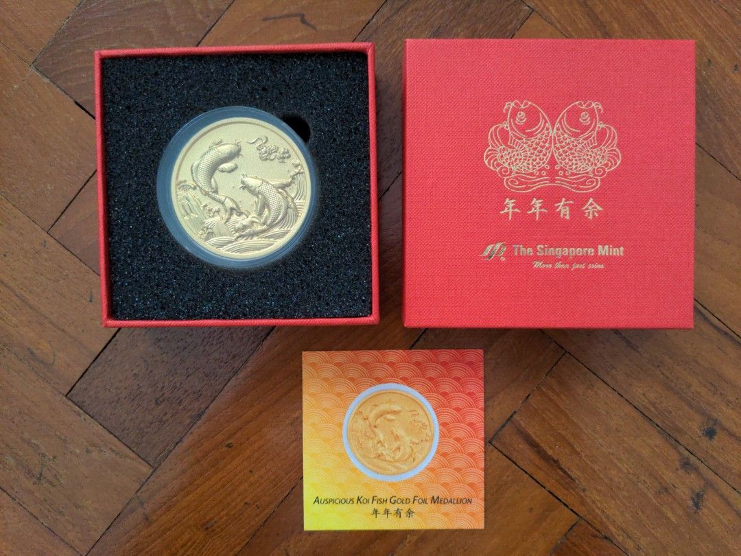 Singapore Mint auspicious koi fish gold foil medallion, Hobbies & Toys ...