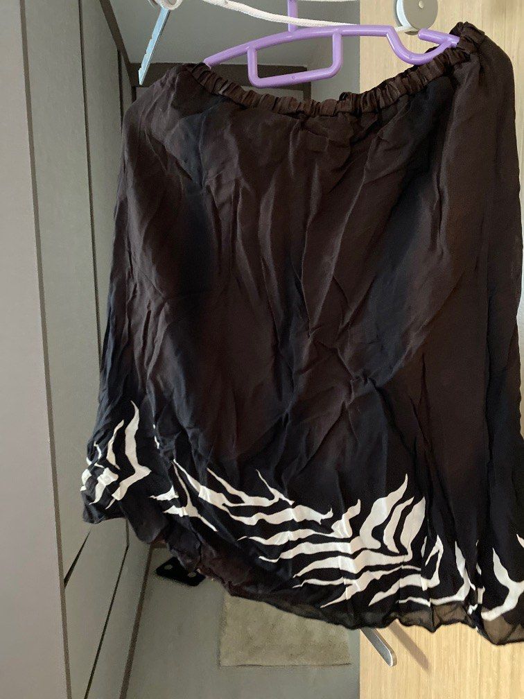 Skirt from Japan brand Suzuya, Women's Fashion, Bottoms, Skirts on ...