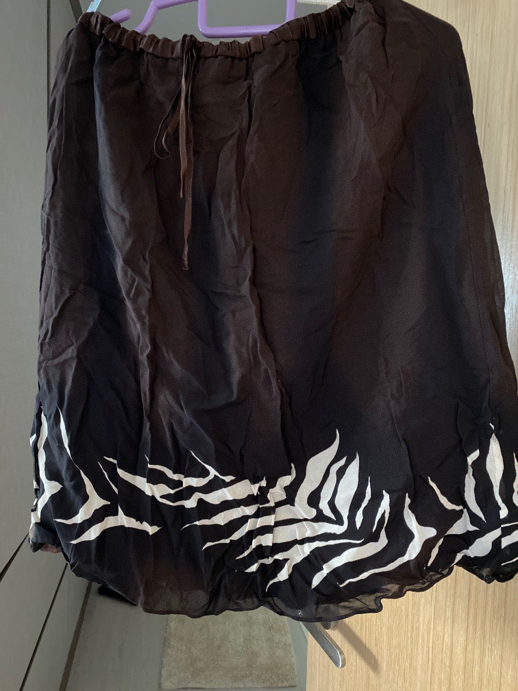 Skirt from Japan brand Suzuya, Women's Fashion, Bottoms, Skirts on ...