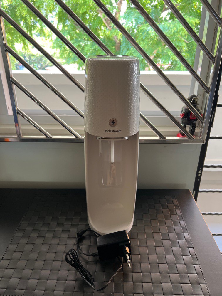 Sodastream One Touch White Sparkling Water Maker, TV & Home Appliances ...