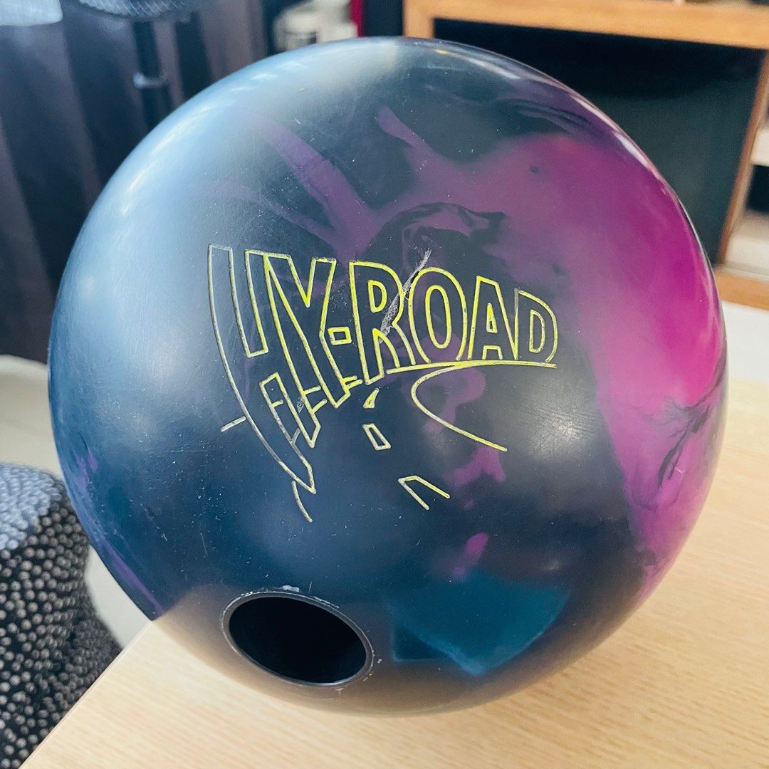 lizard eye bowling ball