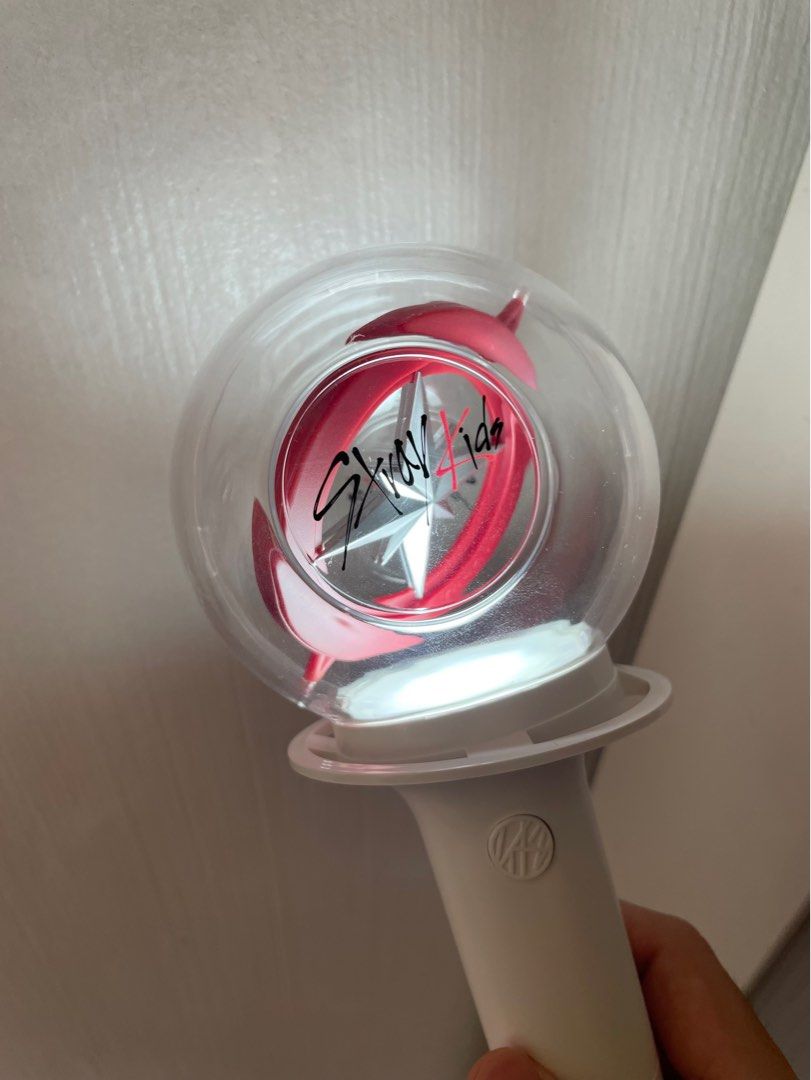 STRAY KIDS LIGHTSTICK (JYP LIGHT STICK), Hobbies & Toys, Memorabilia ...