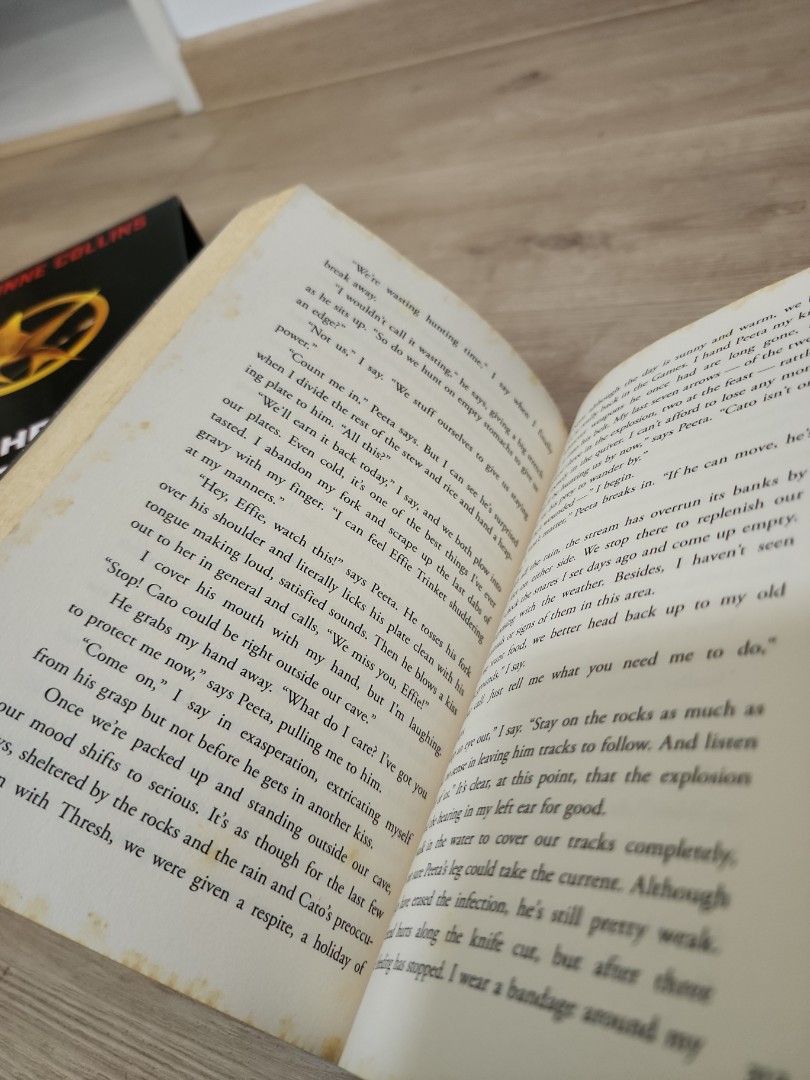 The Hunger Games Trilogy (Suzanne Collins), Hobbies & Toys, Books ...