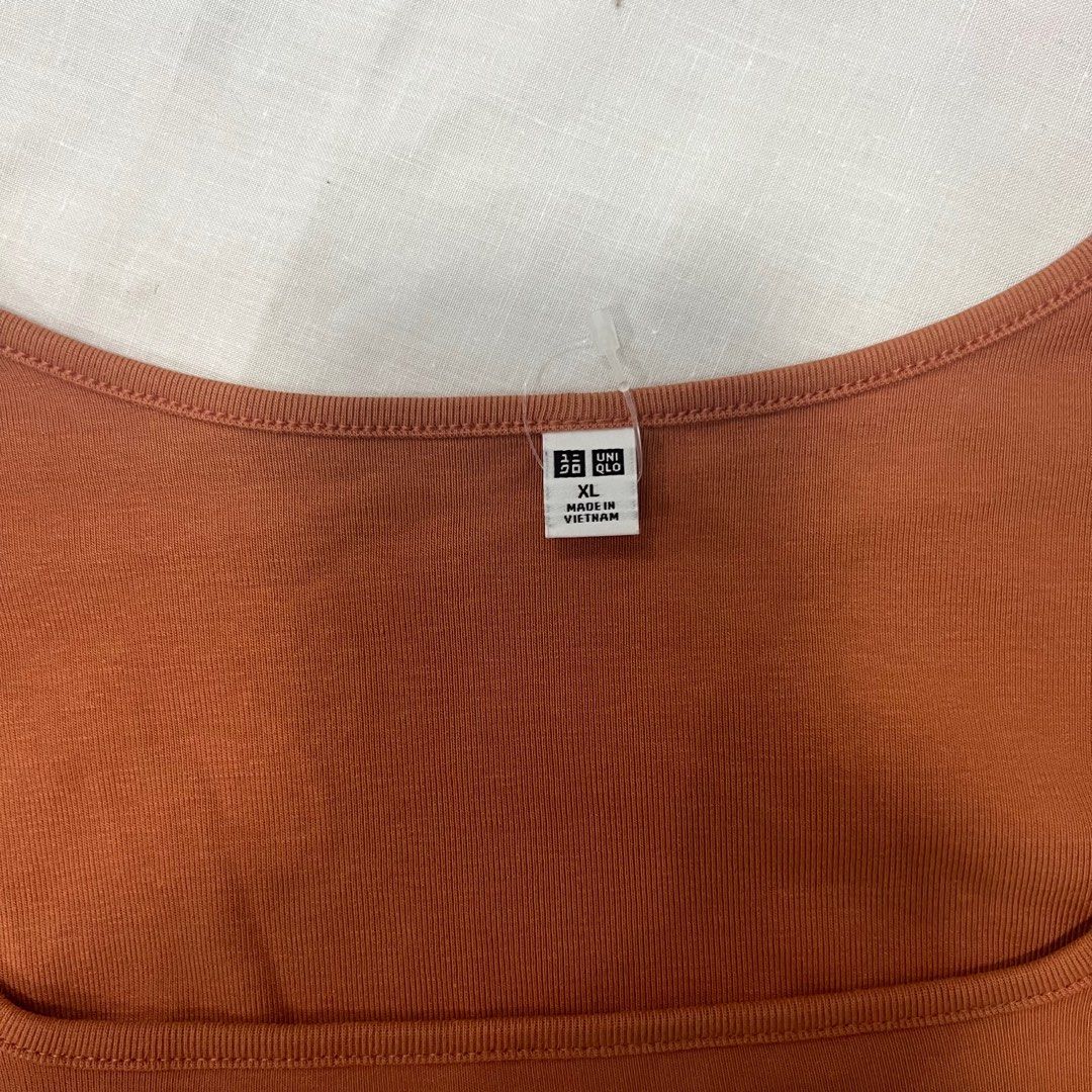 Uniqlo Crop top on Carousell