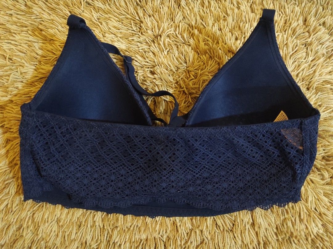 Victorias Secret Bralette 32DD/34D, Women's Fashion, Undergarments ...