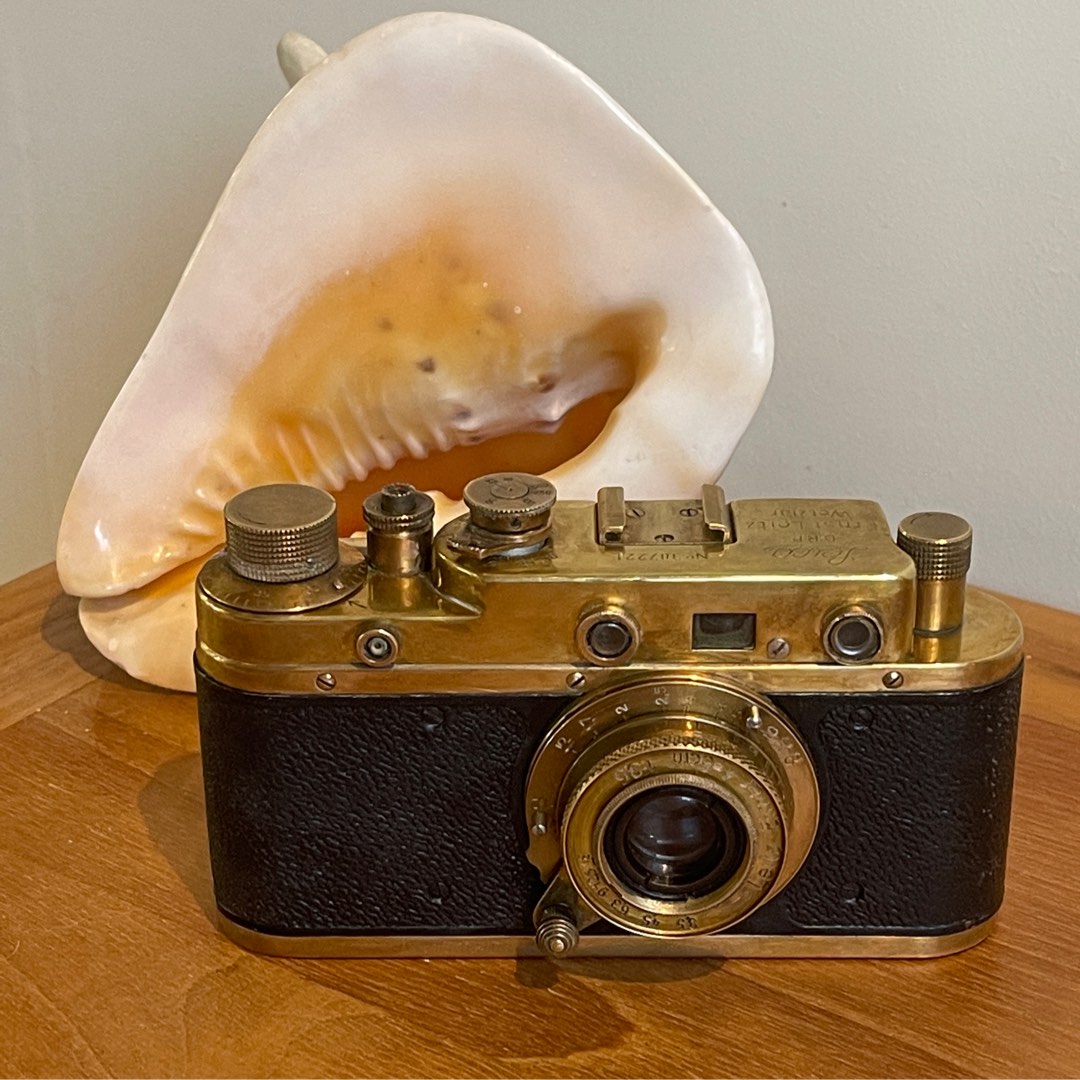 Collectible brass Leica (copy), Photography, Cameras on Carousell