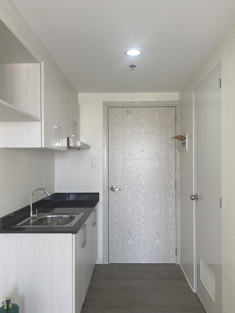 Vista Recto studio unit for sale, Property, Rentals, Apartments ...