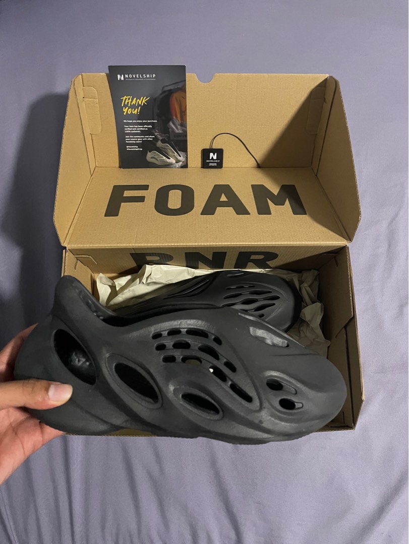 Yeezy Foam Runner Onyx, Men's Fashion, Footwear, Sneakers on Carousell