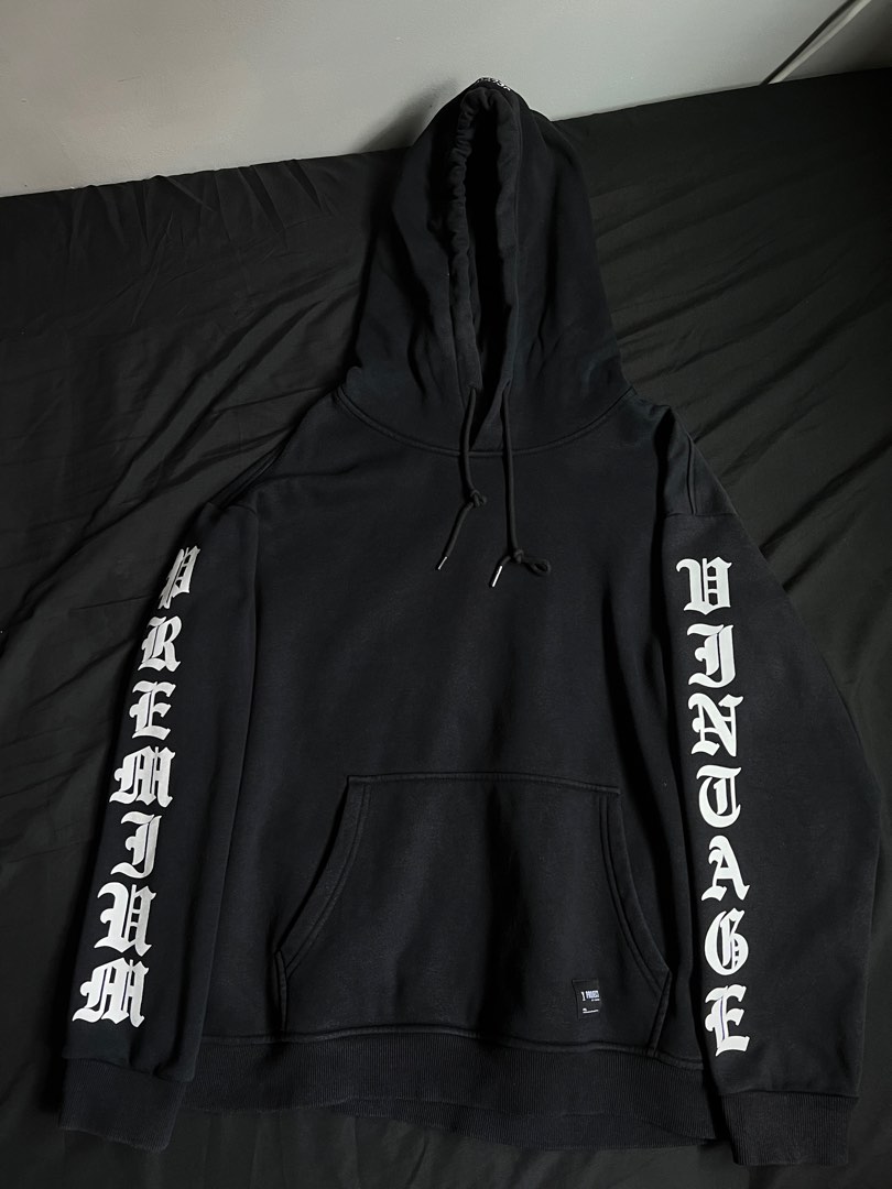 Yishion Premium Vintage Hoodie, Men's Fashion, Tops & Sets, Hoodies on ...