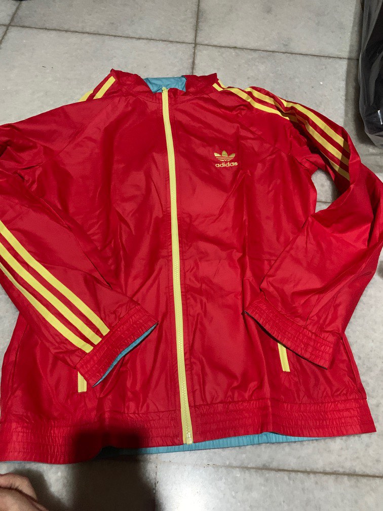 Adidas jacket 2 sides, Olah Raga, Baju Olahraga di Carousell