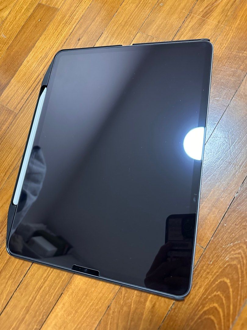 Apple IPad Pro 12.9 5th generation wifi 128gb space grey with Apple Magic Keyboard , Mobile ...