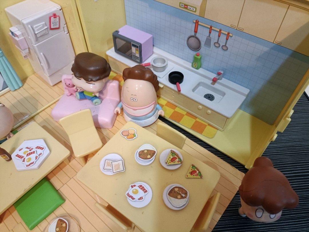 Atashinchi house and family set, Hobbies & Toys, Toys & Games on Carousell
