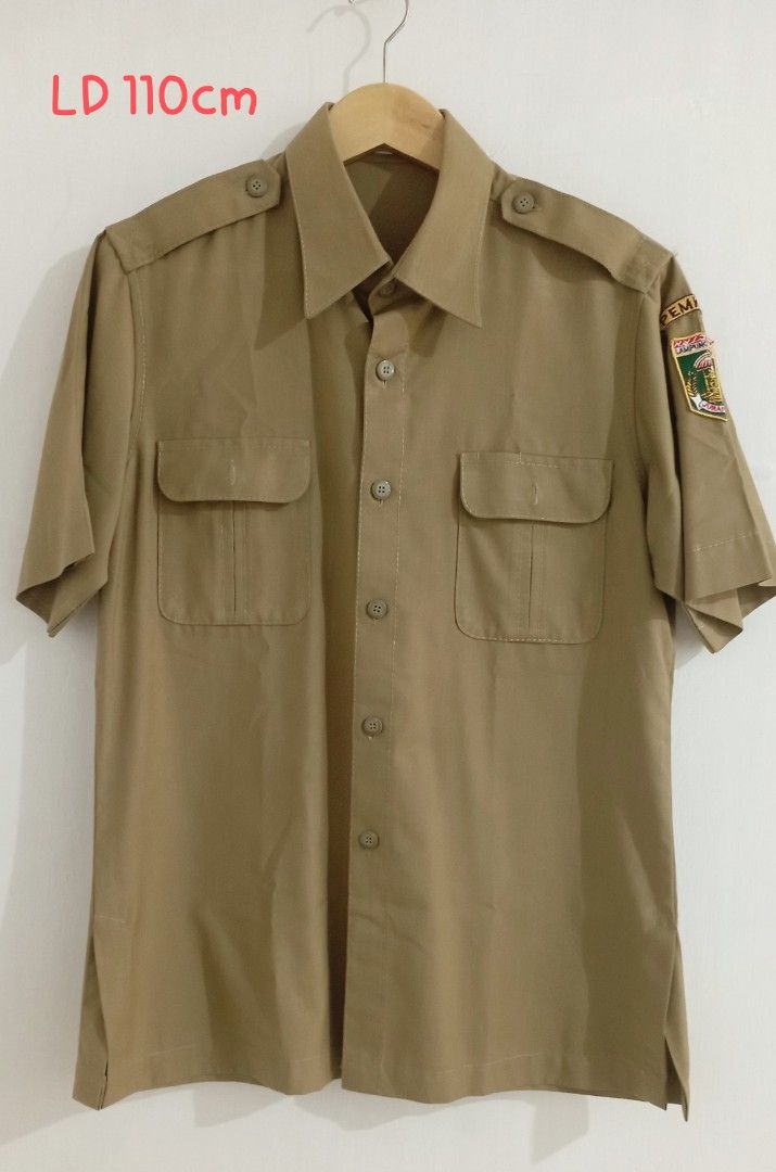 Baju PNS, Fesyen Pria, Pakaian , Atasan di Carousell