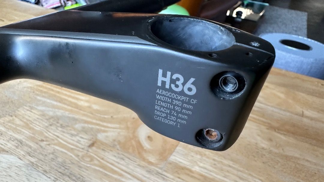 Canyon H36 Ergocockpit Handle Bars, Sports Equipment, Bicycles & Parts ...