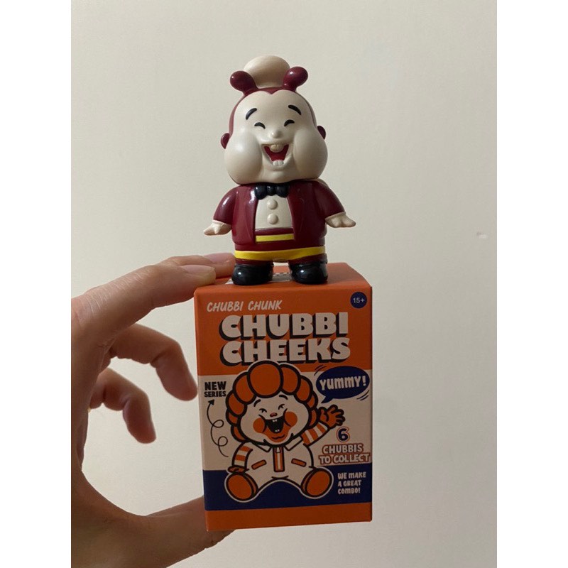 確認款 - 快樂蜂 Chubbi cheeks family jolly , 書籍、休閒與玩具, 玩具、公仔、桌遊在旋轉拍賣