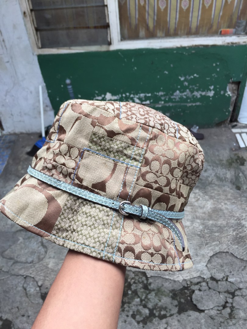 Coach bucket hat original authentic 100%, Barang Mewah, Aksesoris di ...