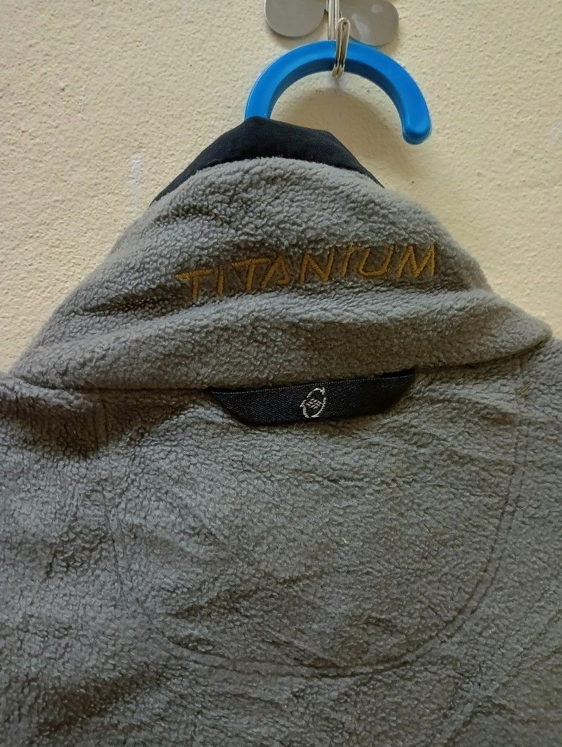 COLUMBIA INTERCHANGE TITANIUM VEST OUTDOOR, Men's Fashion, Activewear ...