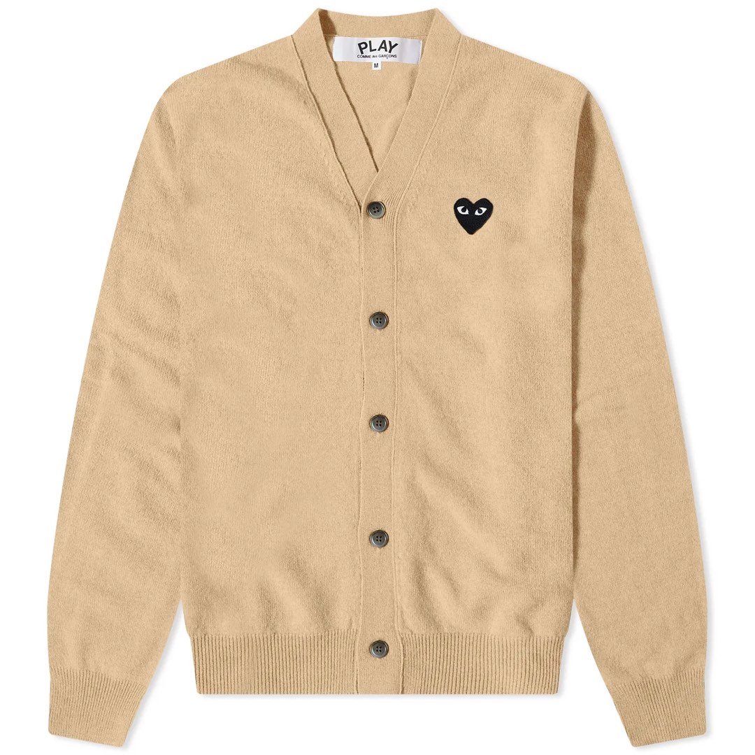 COMME DES GARCONS PLAY CARDIGAN, 名牌, 服裝 - Carousell