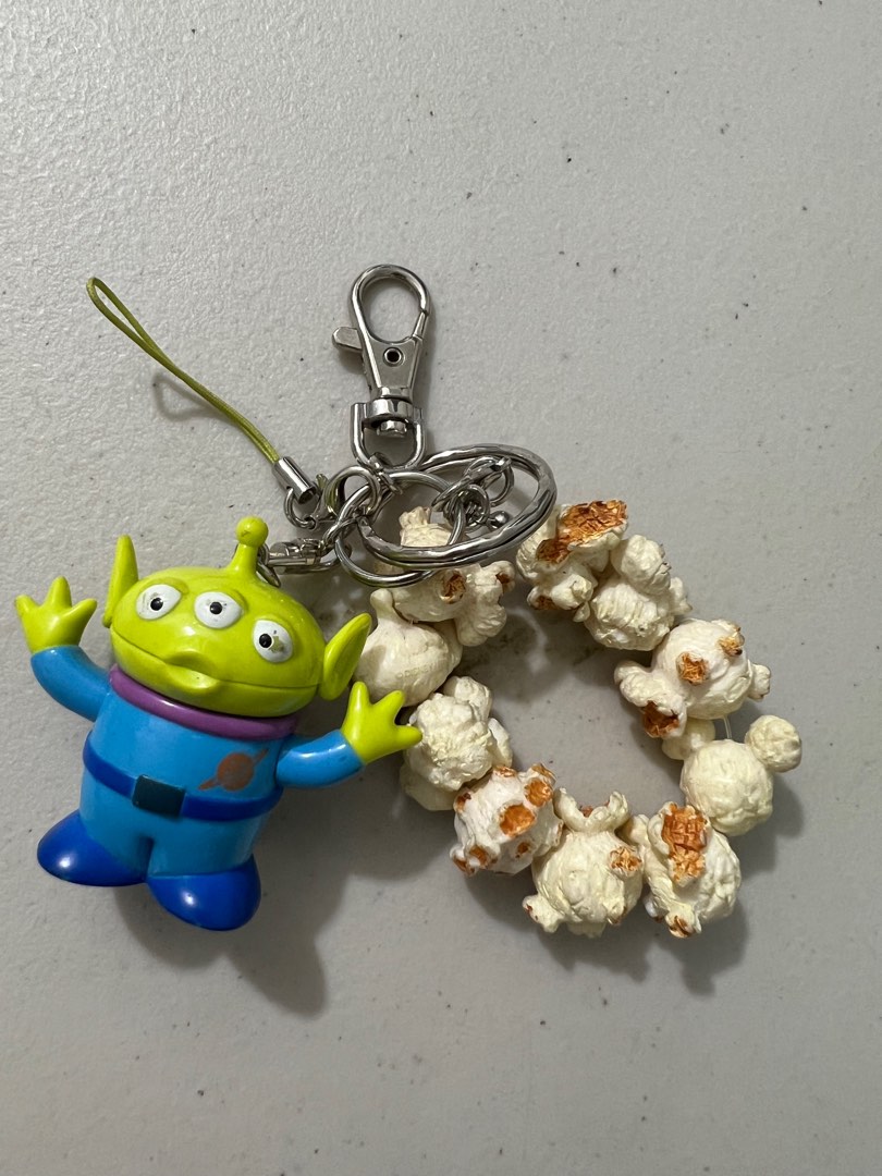 Disneyland Exclusive Alien Keychain on Carousell