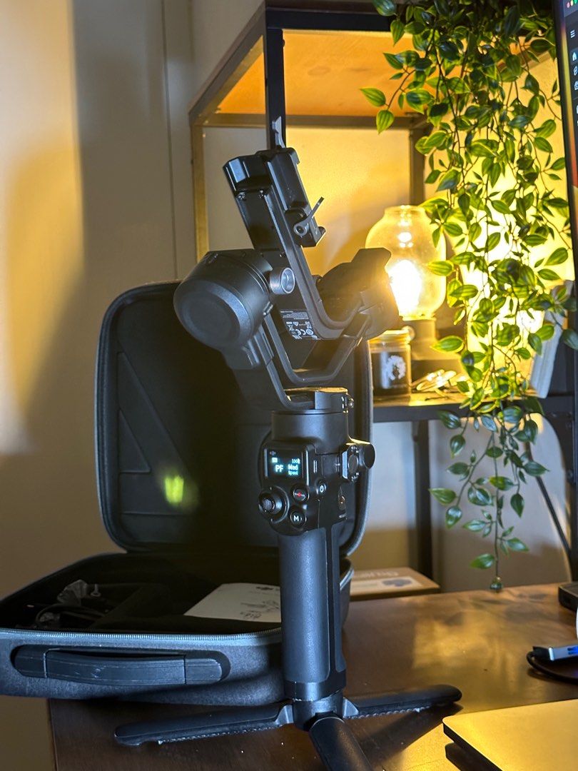 DJI RSC2 Gimbal with Extra Hand Grip and Case, Photography, Photography ...