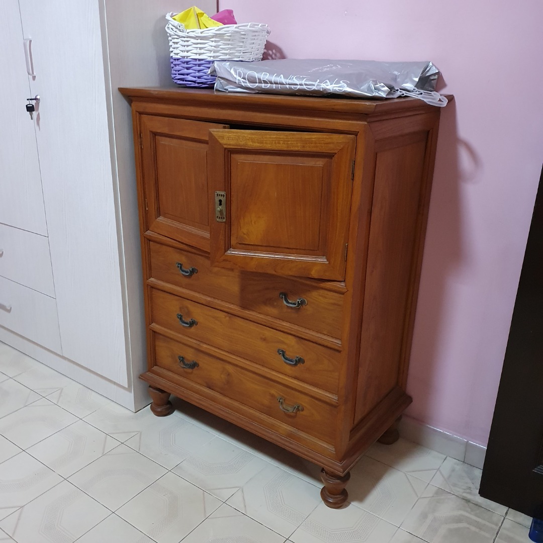 Dresser/book shelf wooden cabinet (country/victorian style), Furniture ...