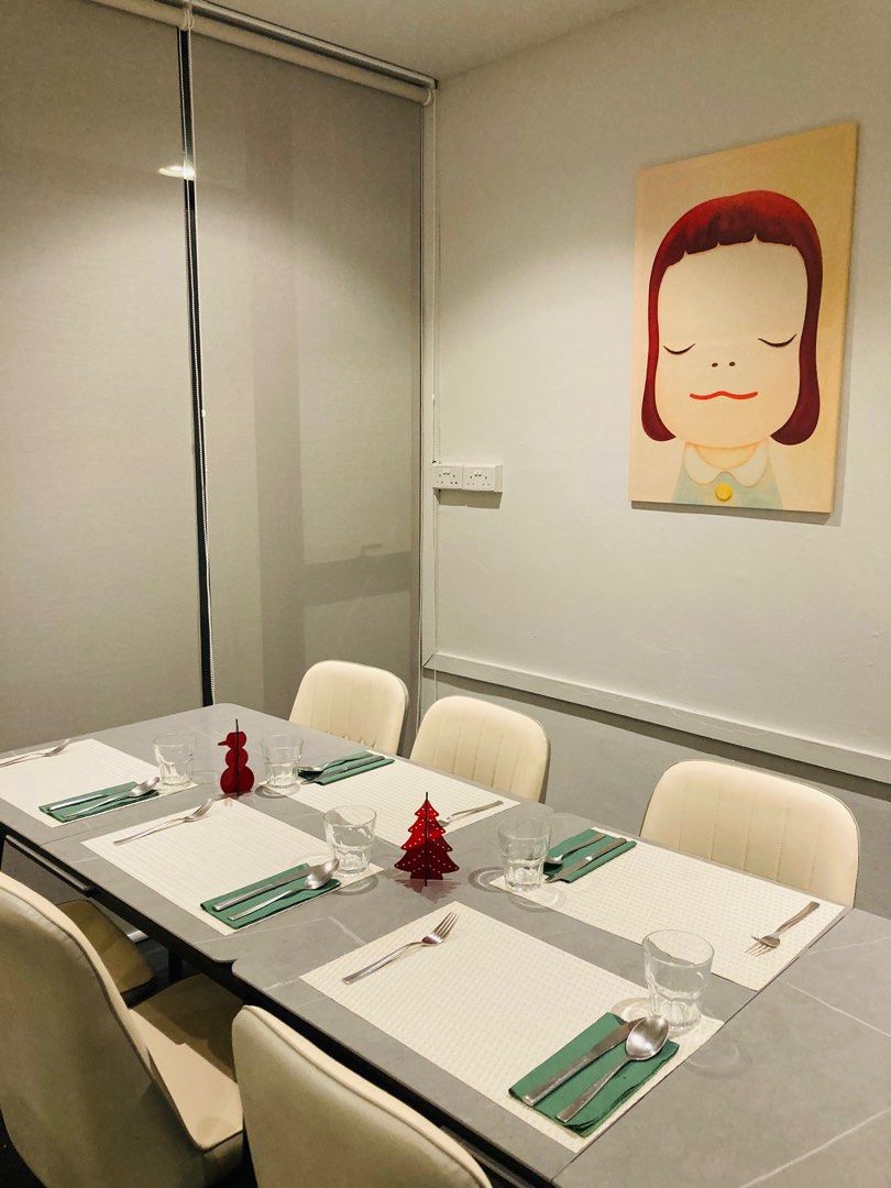 Extendable Sintered Stone Dining Table (built in induction), Furniture ...