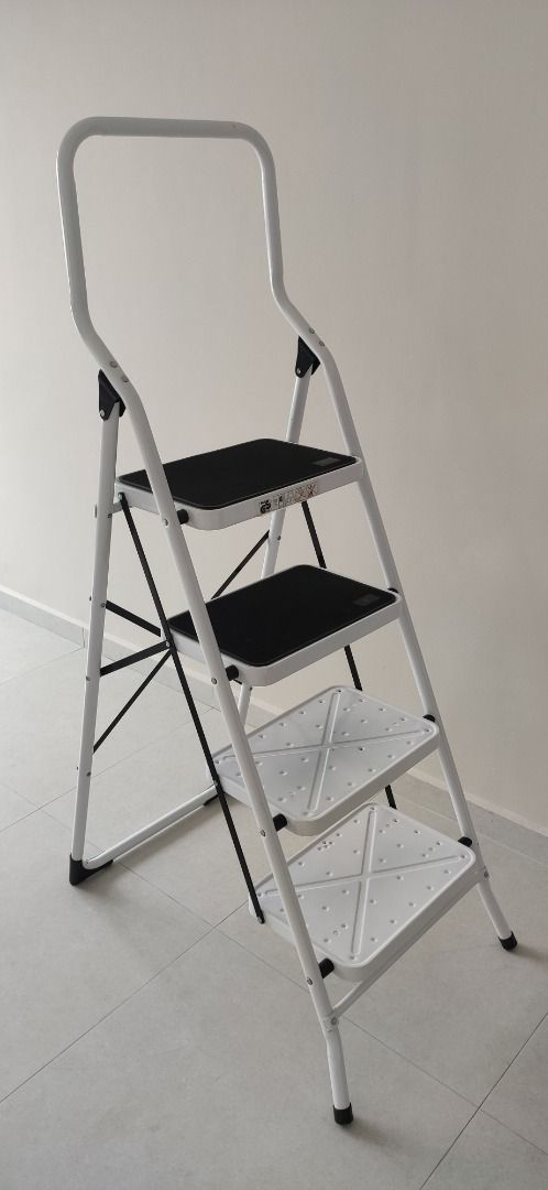 [Price Drop] Foldable 4 Steps Ladder with High Handle, Furniture & Home ...