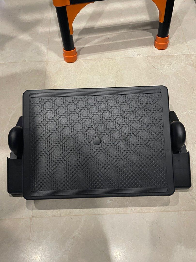 Foot treadle for posture adjustment, Health & Nutrition, Braces ...