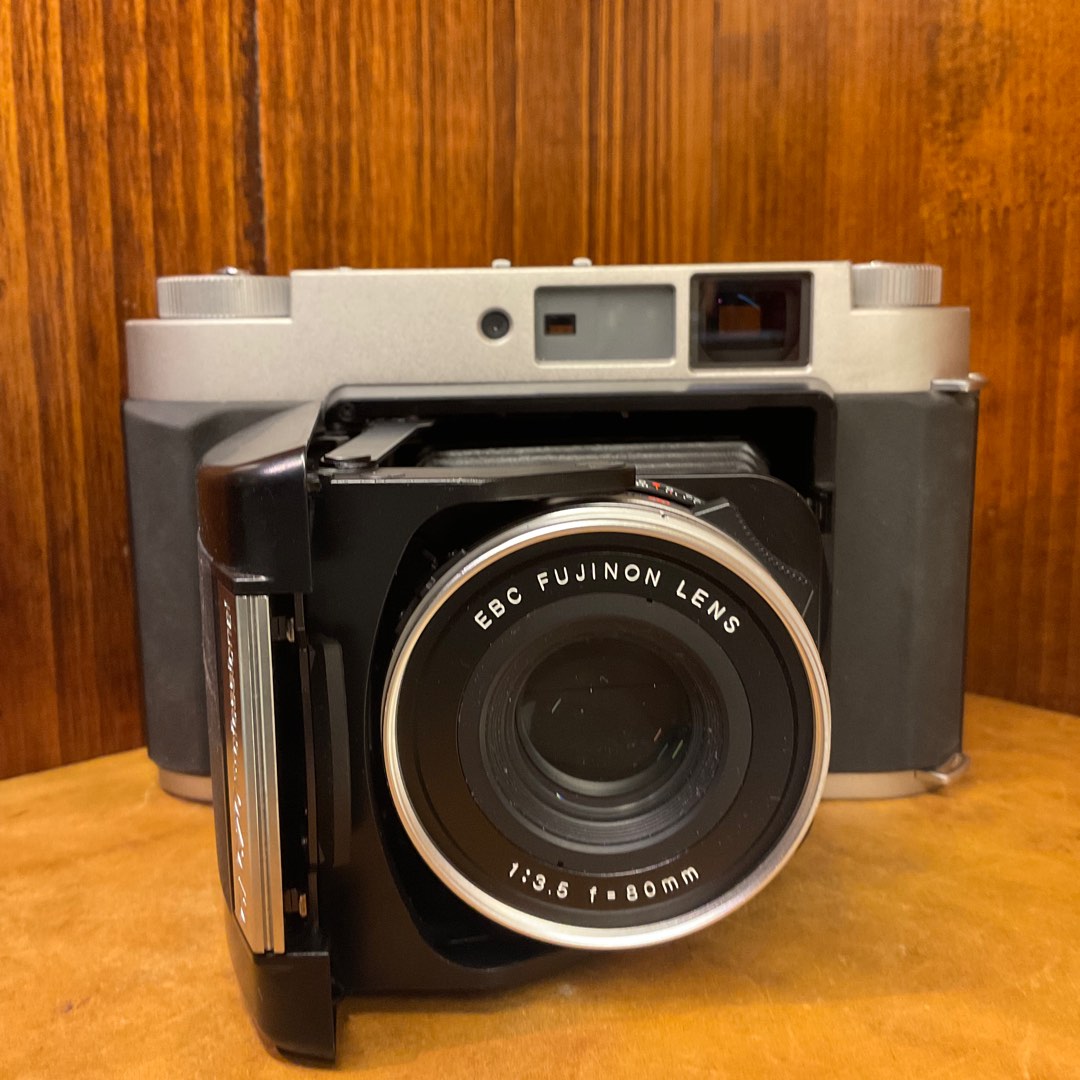 Fujifilm GF670 PRO (21303038) with Box, Photography, Cameras on Carousell