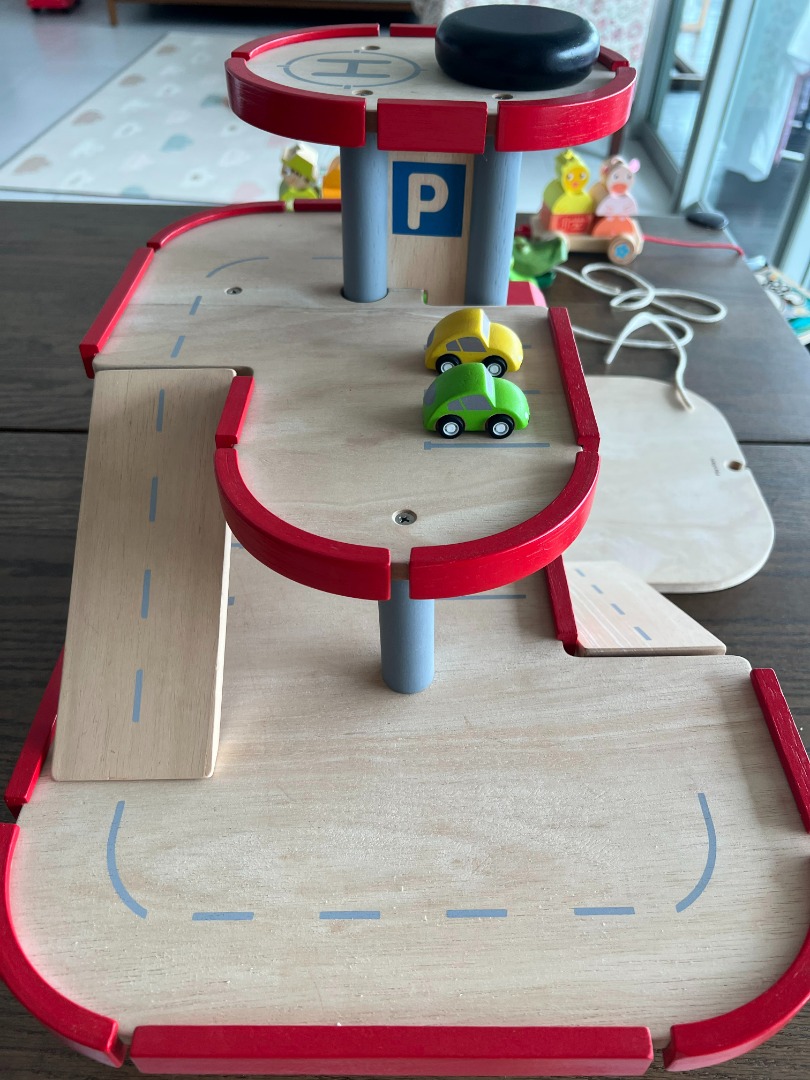 Hape Car Park, Hobbies & Toys, Toys & Games on Carousell