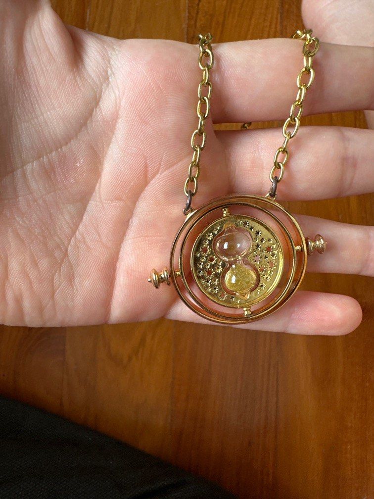 Harry Potter Time Changer Necklace 24k Gold Plated, Hobbies & Toys ...