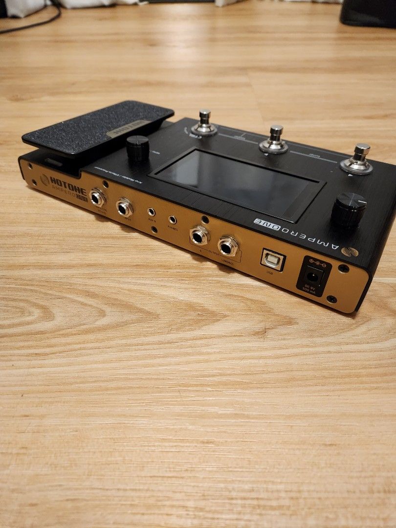 Hotone Ampero One multi-effects pedal, Hobbies & Toys, Music & Media ...