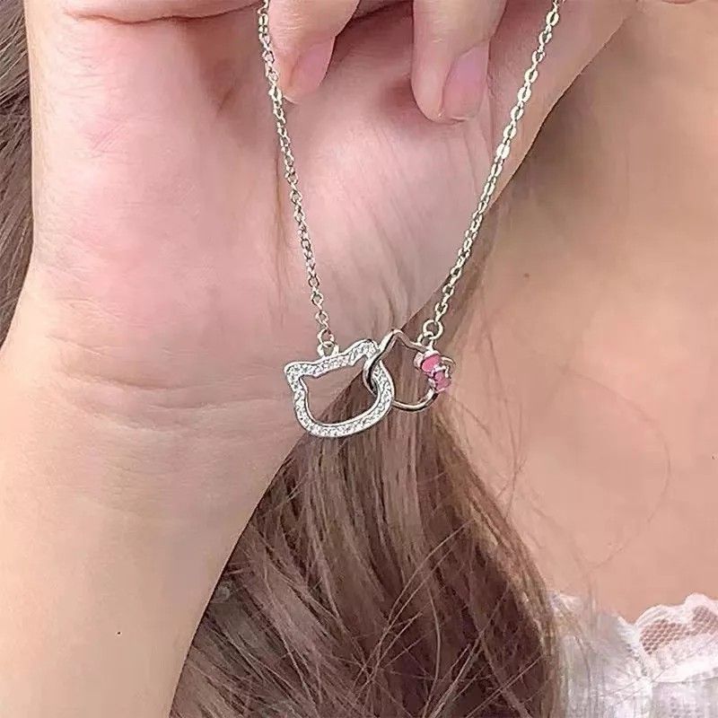Hello kitty pendant necklace store