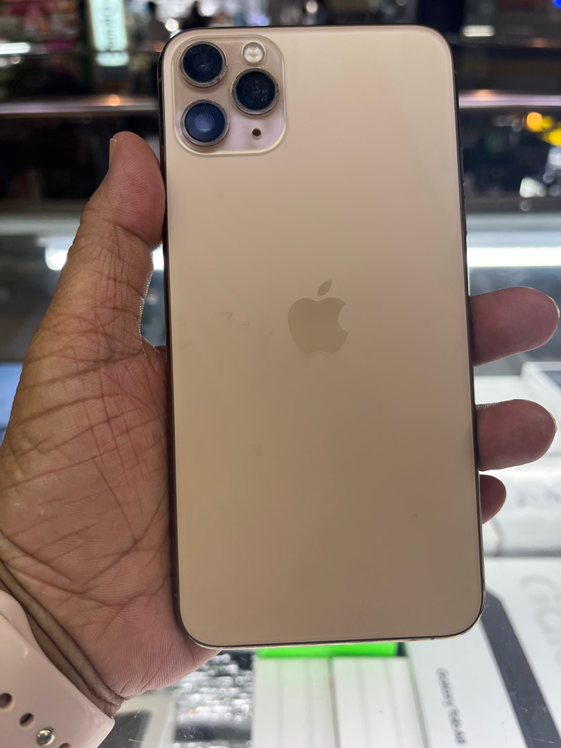 Iphone 11 pro max secondhand on Carousell