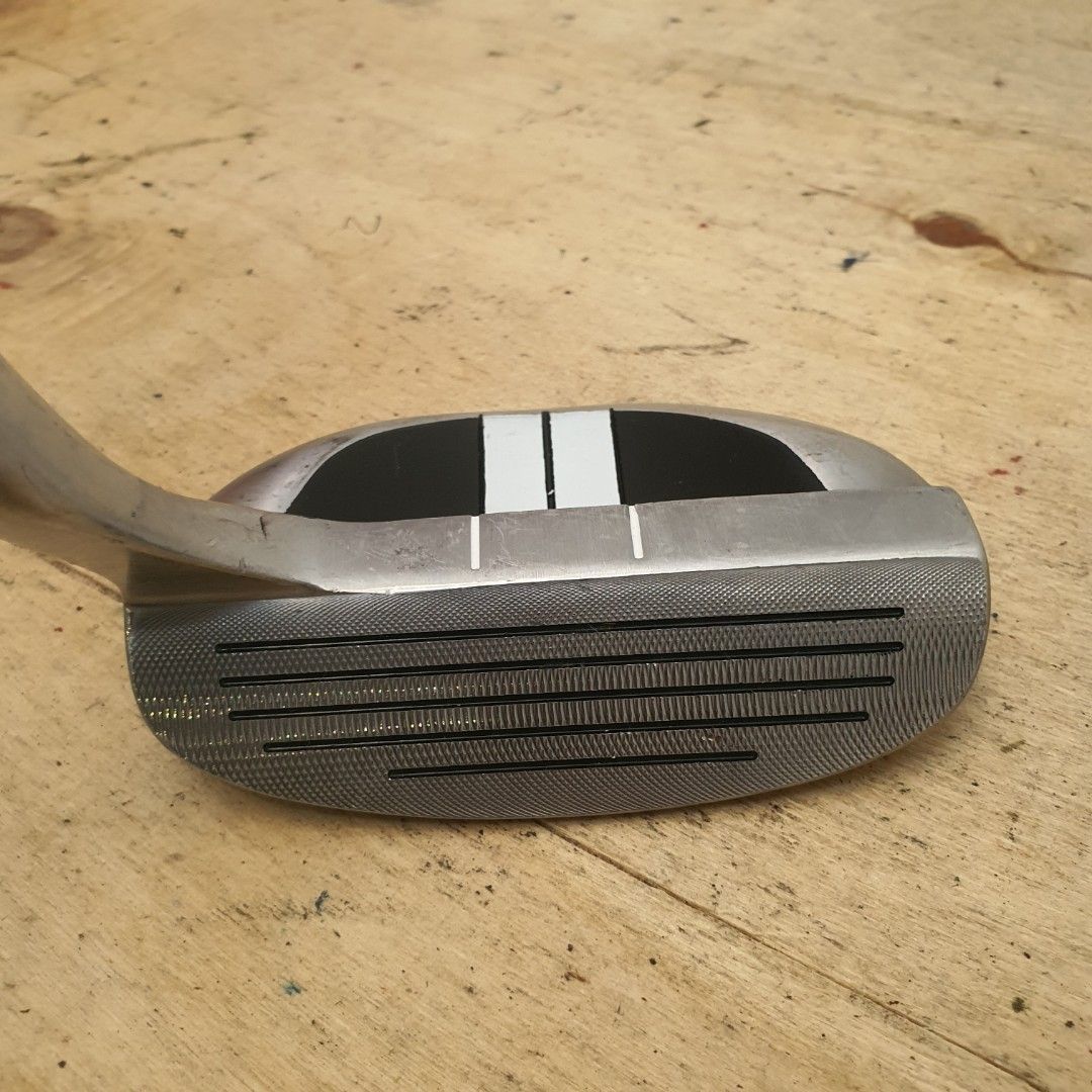 (Left) Key Person Chipper wedge iron beginner KP GOLF, Sports Equipment ...