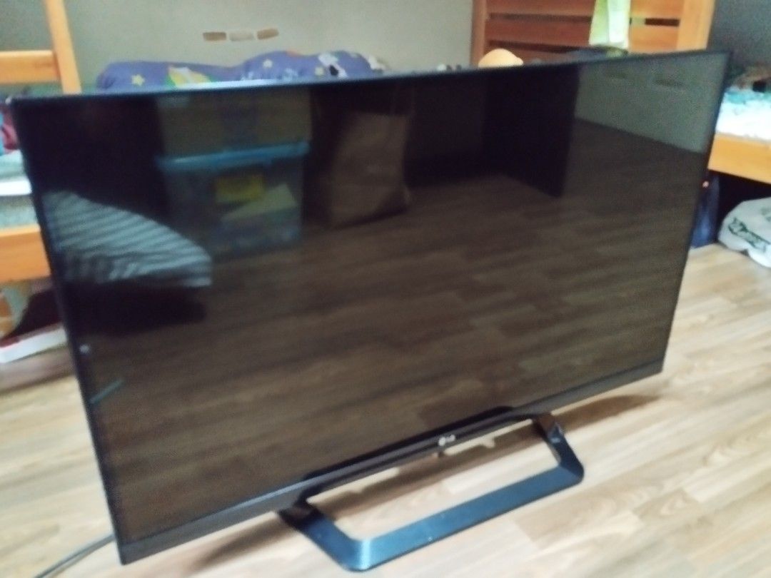 LG 42LM6410 (3D), TV & Home Appliances, TV & Entertainment, TV on Carousell