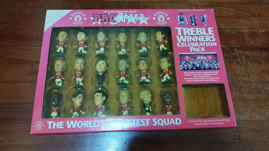 MANCHESTER UNITED - TREBLE CHAMPION 1999 players figurines ( 18 pcs ...