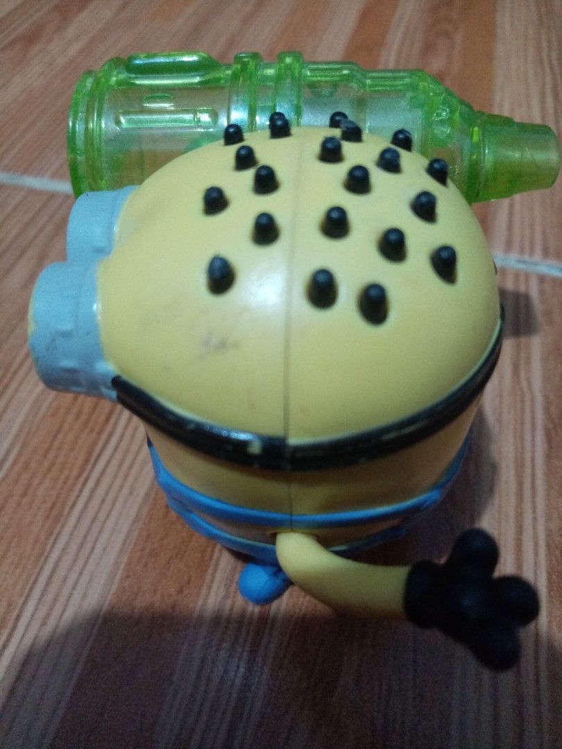 Mcdo happy meal 2013 despicable me 2 JERRY WHISTLE on Carousell