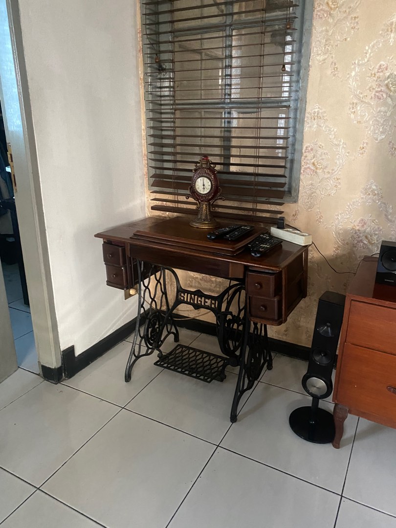 Meja jahit singer on Carousell