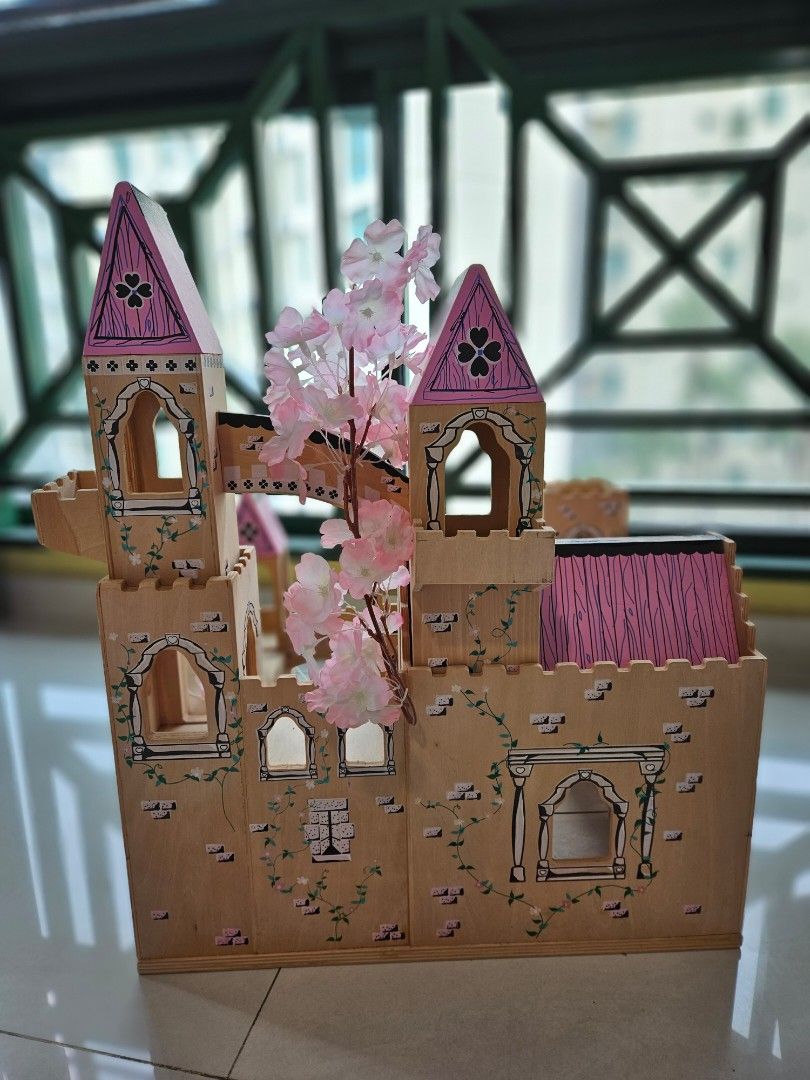 Melissa & Doug Folding Princess Castle Wooden Dollhouse, Hobbies & Toys ...