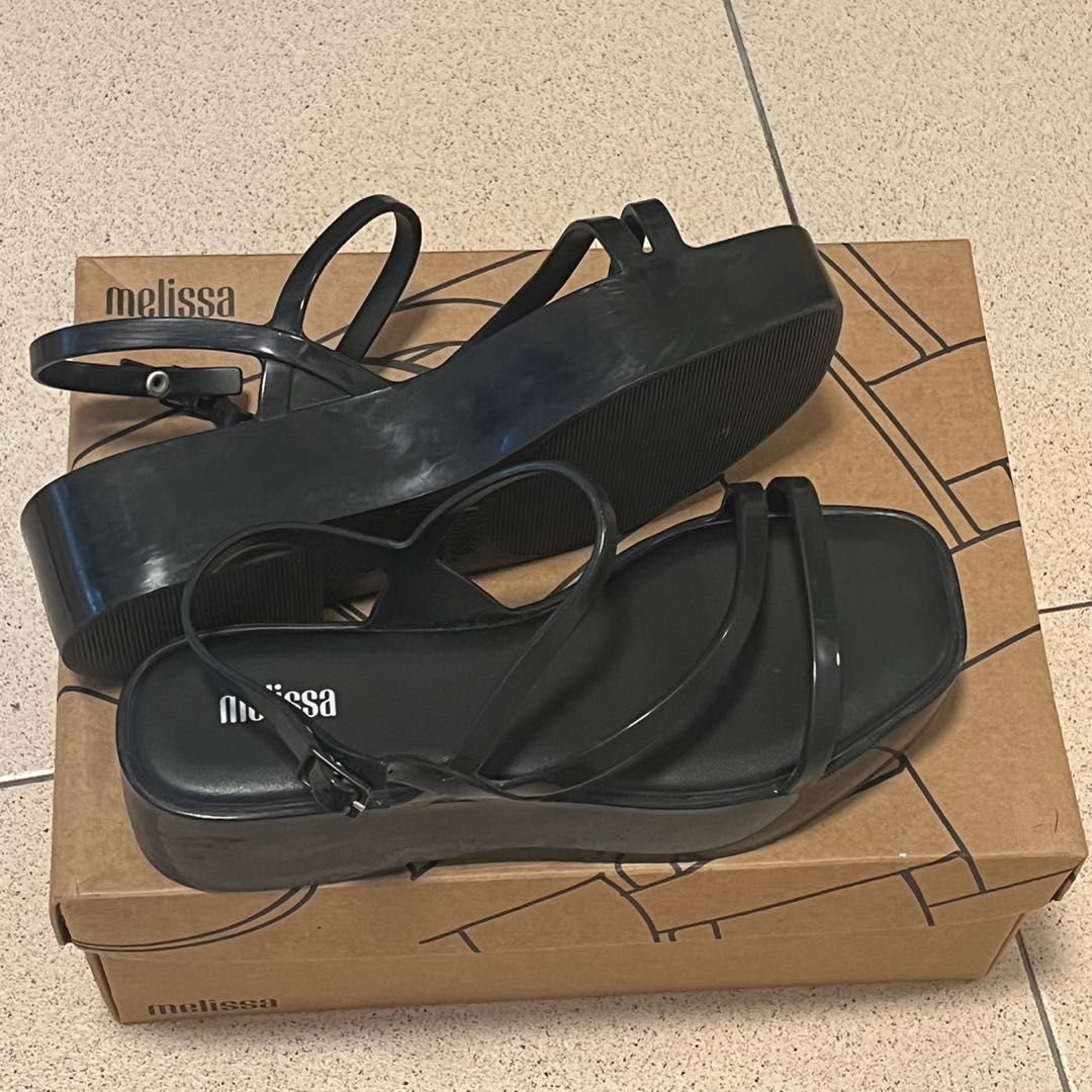 Melissa Essential Classy Platforms, Women's Fashion, Footwear, Sandals on Carousell