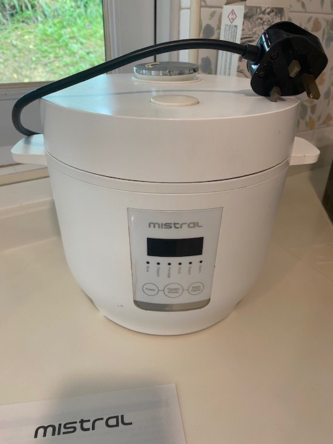 Mistral rice cooker, TV & Home Appliances, Kitchen Appliances, Cookers ...