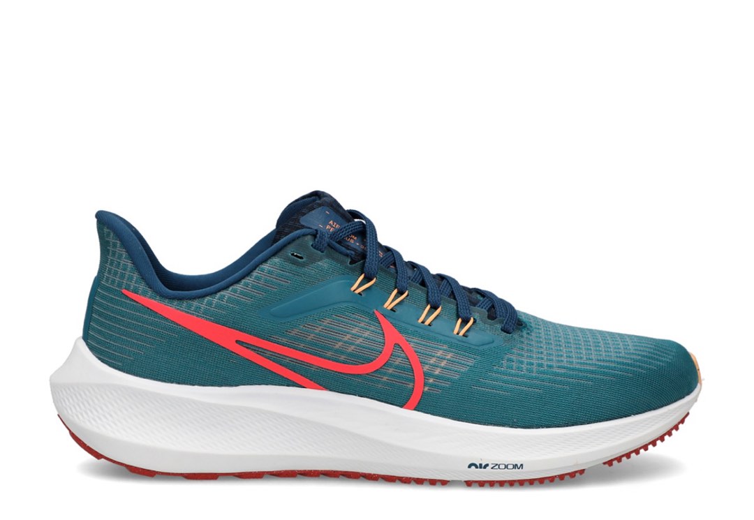 Nike Pegasus, Men's Fashion, Footwear, Sneakers on Carousell