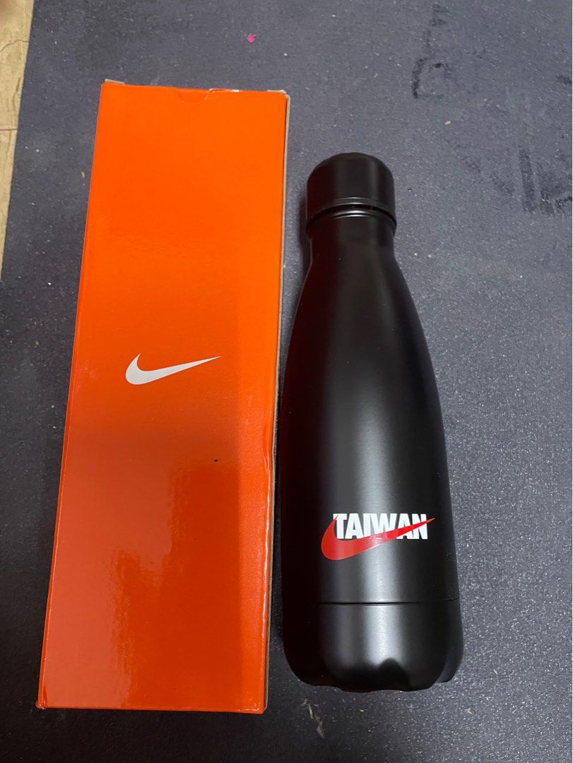 全新正品nike Thermo Bottle 保溫瓶 不鏽鋼304 350ml, 哩哩扣扣, 其他在旋轉拍賣