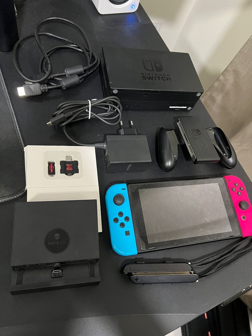 Nintendo Switch V1 (Moddable), Video Gaming, Video Game Consoles ...